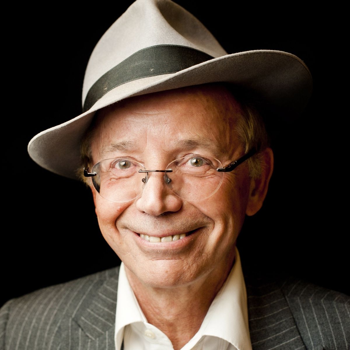 Presentación pública y comentario de “Entre dos. Compartir el origen ...